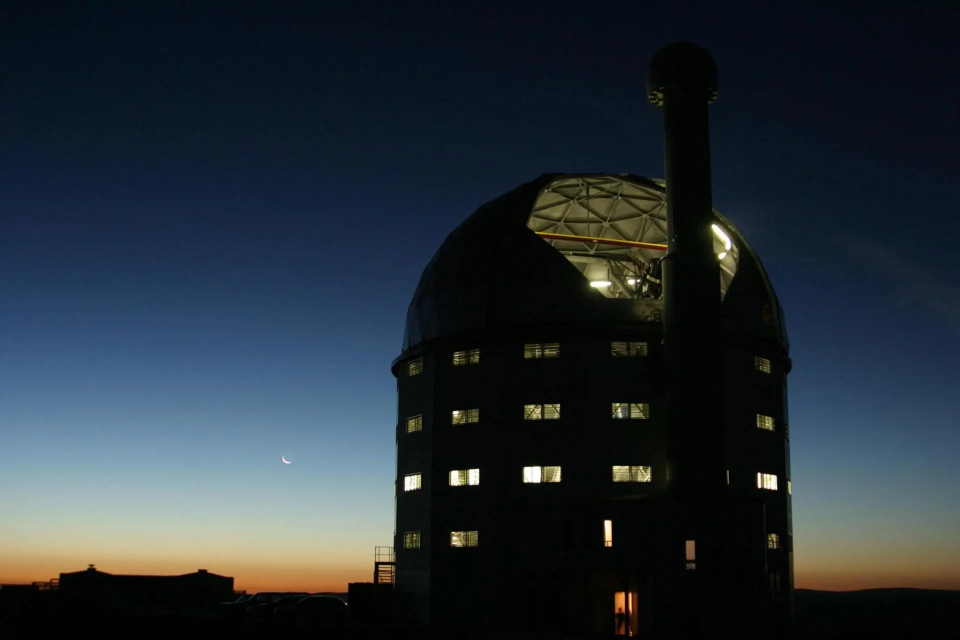 Southern African Large Telescope gears up for exoplanet hunting with ...
